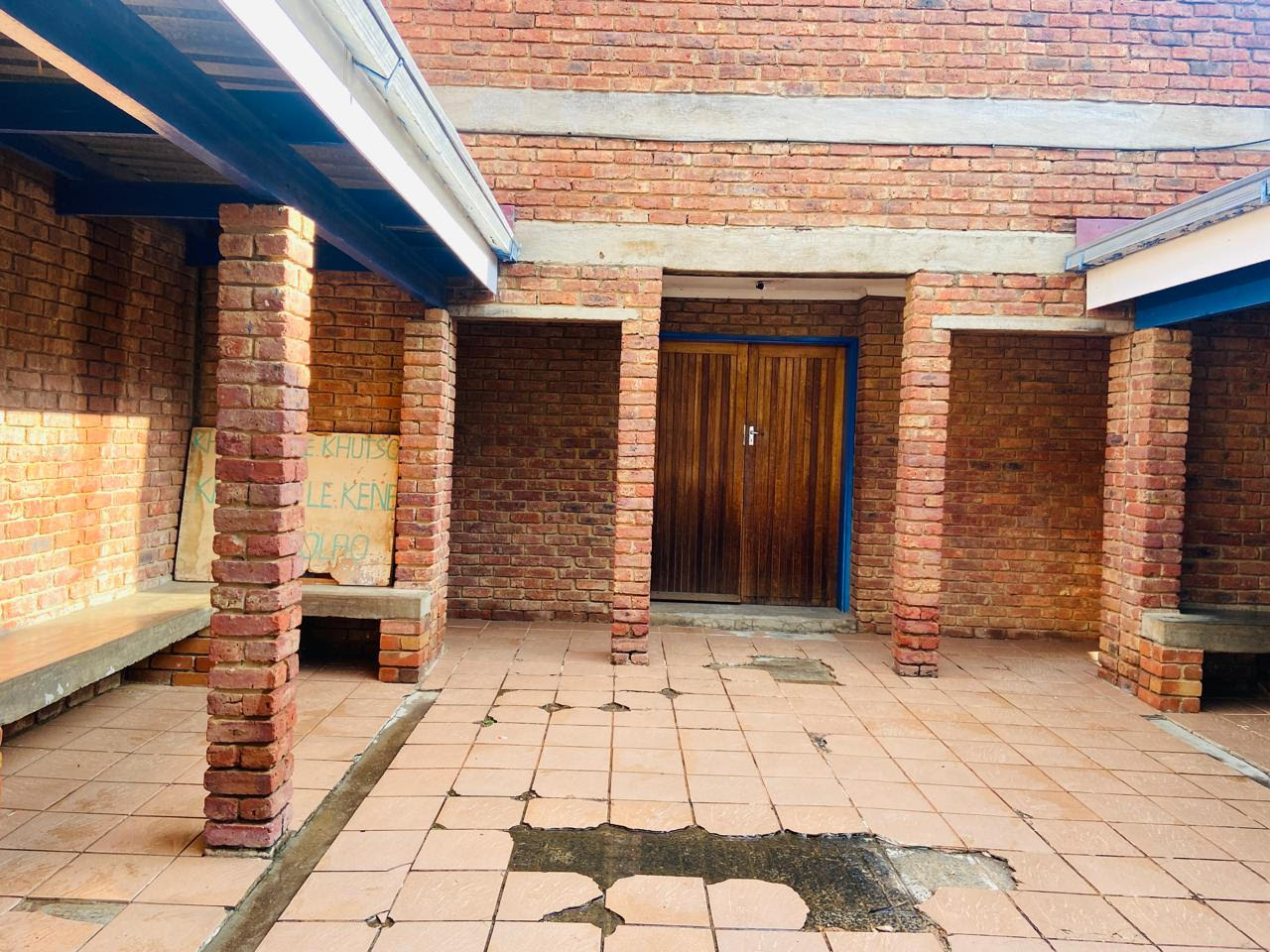 THREE MEN APPEAR IN COURT OVER ALLEGED THEFT OF 27 SHEEP IN CLOÇOLAN ...